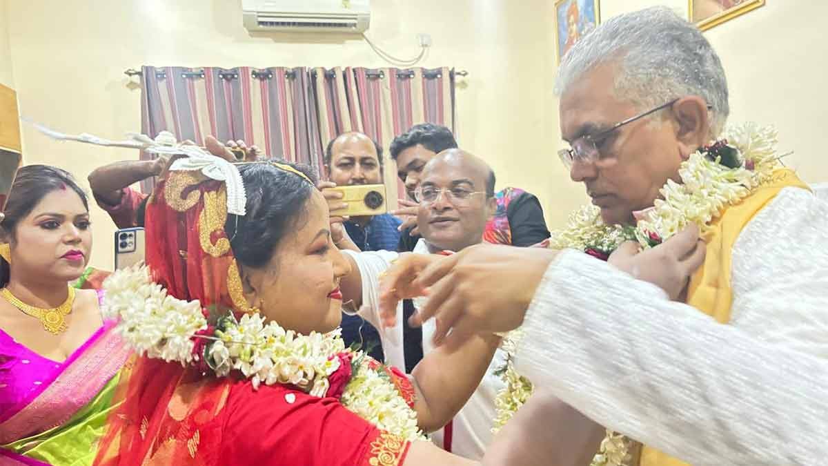 Wedding Pictures: Dilip Ghosh and Rinku Majumdar