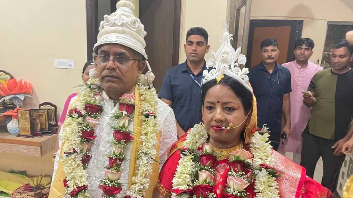Wedding Pictures: Dilip Ghosh and Rinku Majumdar