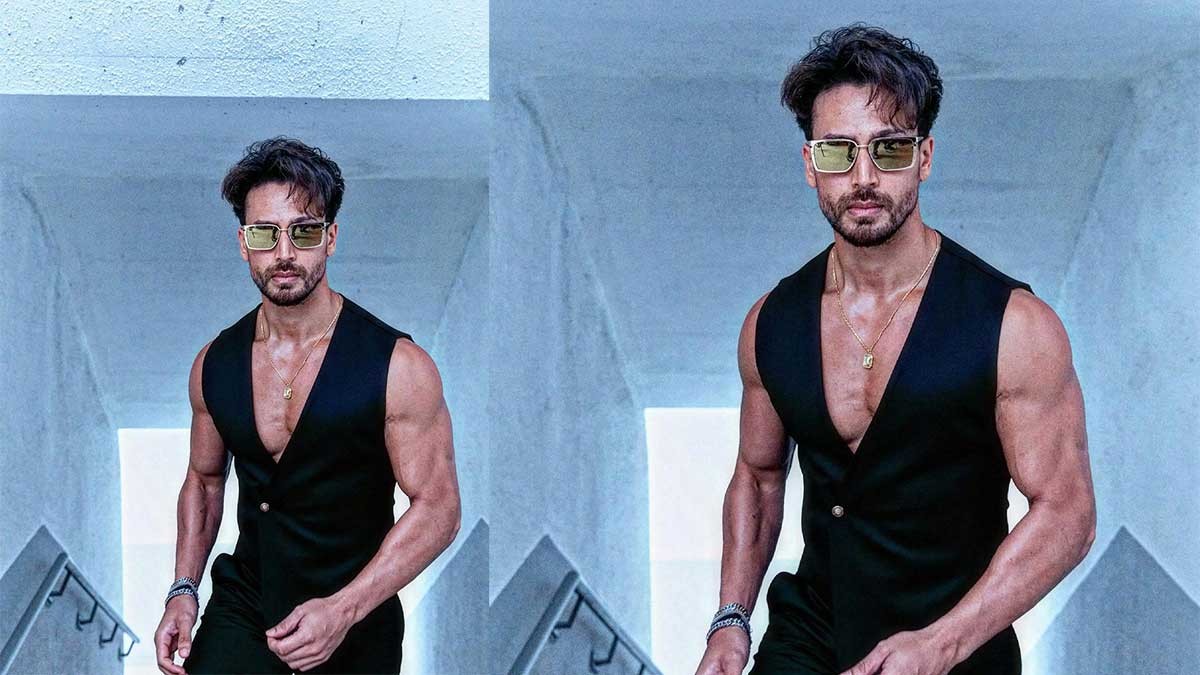Tiger Shroff flaunts his chiselled abs, perfectly toned body in new ...