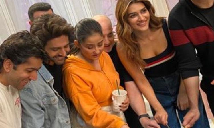 'Shehzada' shoot wraps up, Manisha Koirala shares update