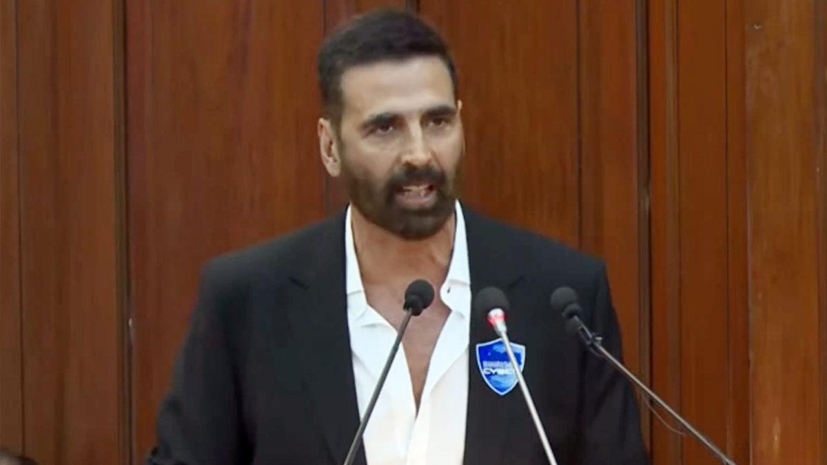 WATCH | Akshay Kumar reveals shocking cybercrime incident when his ...