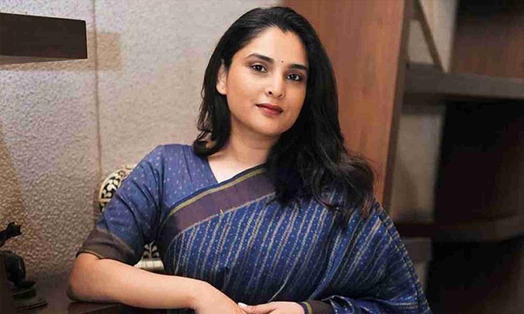 10 most beautiful female politicians of India