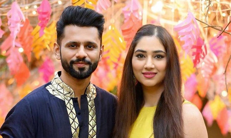 Top 10 adorable pictures of Rahul Vaidya and Disha Parmar that show ...