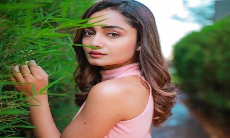 Tridha Chaudhary looks sizzling in vacation pics