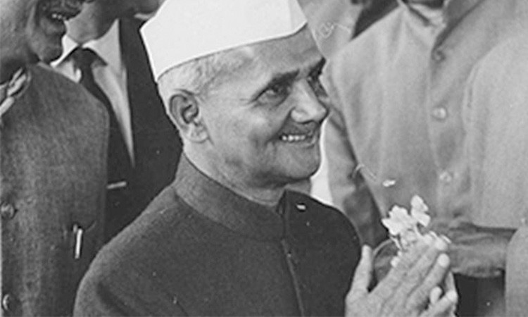 Nehru to Modi: Know all 13 prime ministers who unfurled tricolor from ...