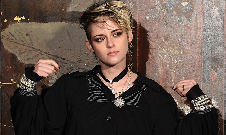 Kristen Stewart brings goth vibes in Two-Piece Look at L.A. Premiere