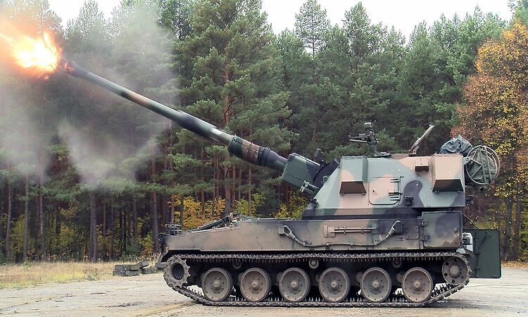 Top 10 self-propelled Howitzers in the world