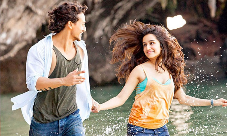 Top 20 Bollywood celebrities who are friends since childhood