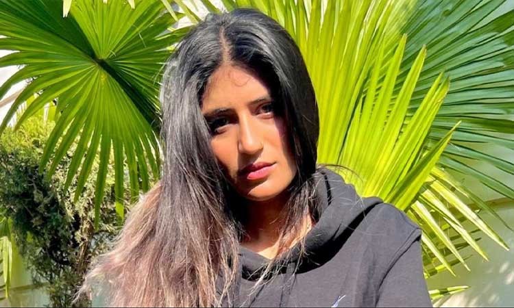 Cricketer Shubman Gill's sister Shahneel is no less than a Bollywood ...