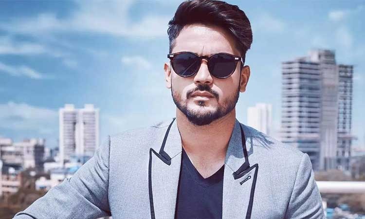 Top 10 handsome cricketers of Team India