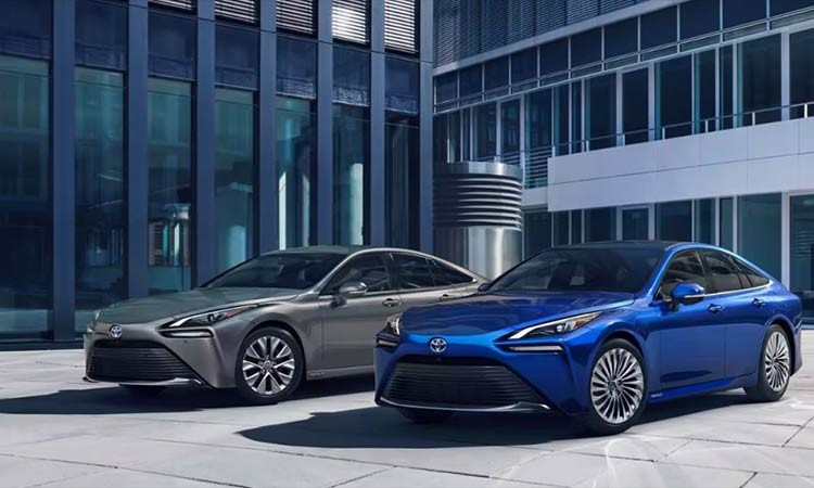 Mirai hydrogen Fuel-Cell Vehicle unveiled at Auto Expo 2023 : Top 10 features of electric sedan