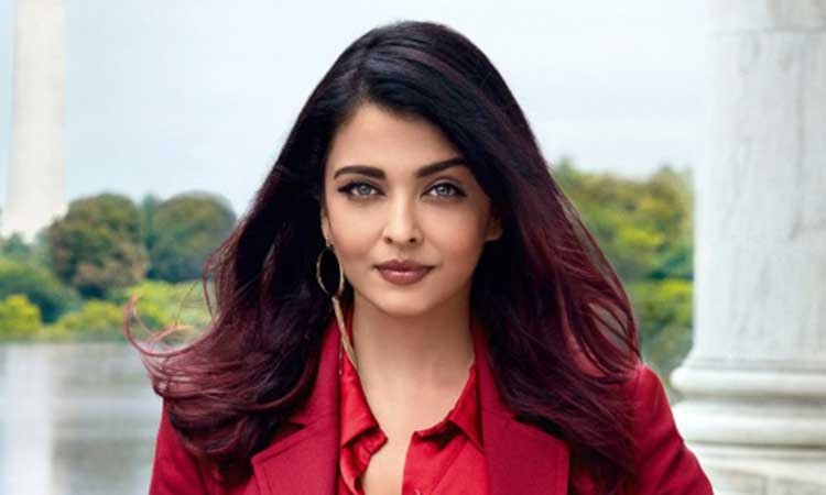 Top 10 highly paid Bollywood actresses