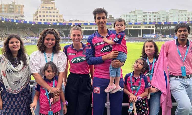 Prithi Narayanan: Meet the gorgeous wife of India's best spinner ...