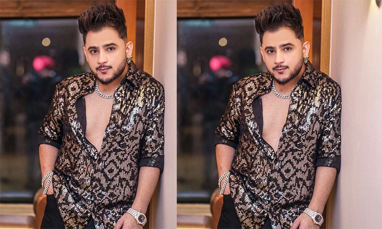 Top 10 most handsome singers of India