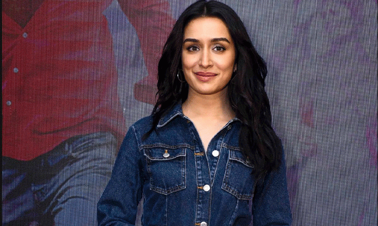 Top 10 Unmarried Bollywood Actresses Who Are Over 30