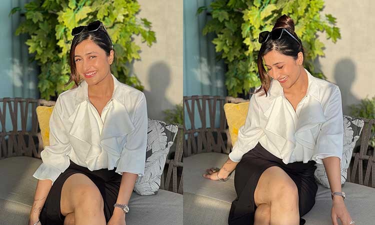 Dhanashree Verma sets hearts racing in these bewitching pics