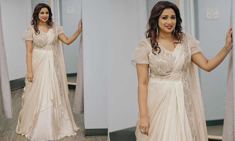 Graceful Glamour: Shreya Ghosal looks adorable in serene white gown